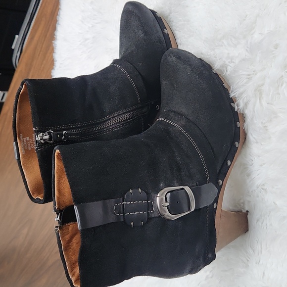Earthies | Shoes | Earthies Black Suede Ankle Booties | Poshmark